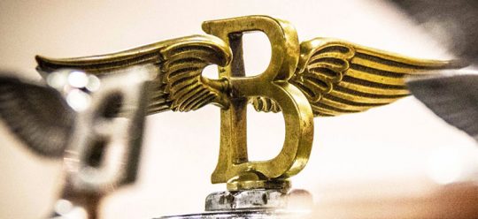 Ý Nghĩa Logo Xe Bentley - Biểu Tượng Chữ B Bay (Flying B)
